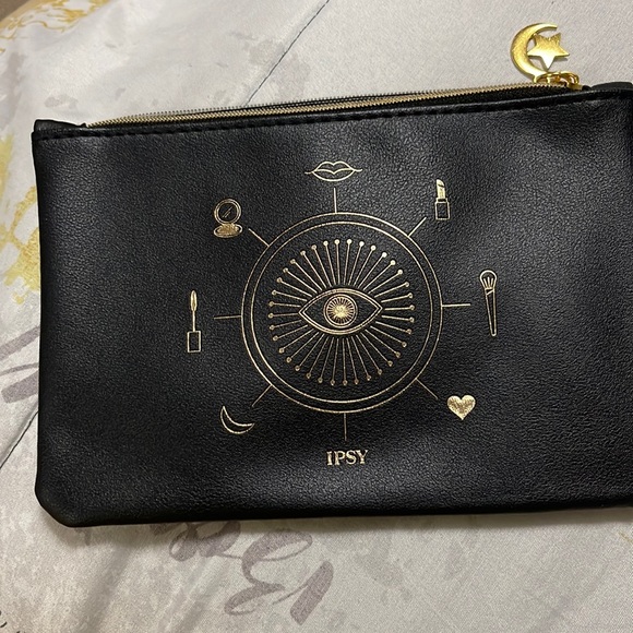 Bags | Ipsy Makeup Bag | Poshmark